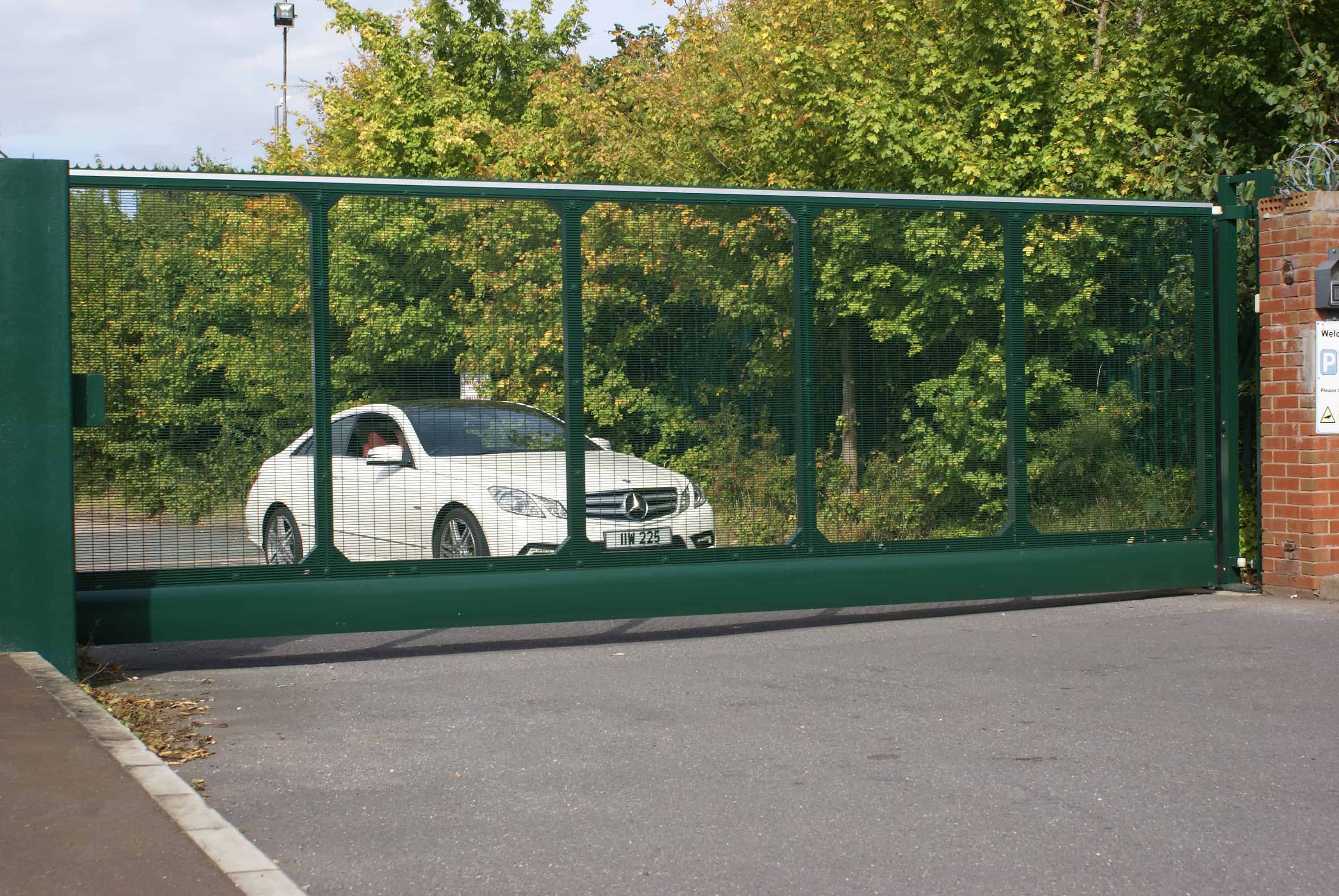 Automatic gates - which is right for you? | Century Secure Group